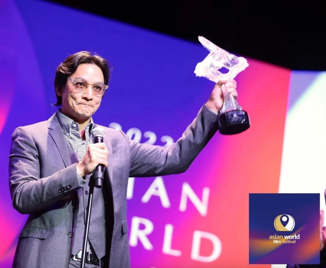 【48歲吳彥祖近況】被野生捕獲！網民狠批髮線往後退、老態藏不住